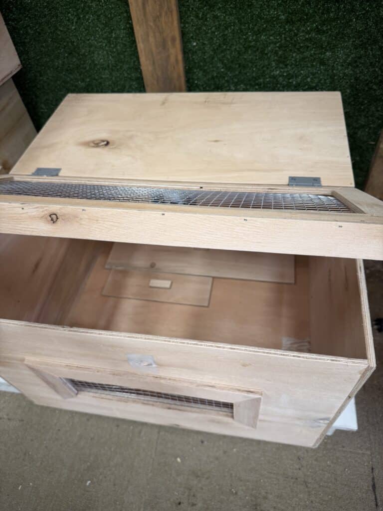 Wooden Brooder Box - Heritage Poultry and Produce